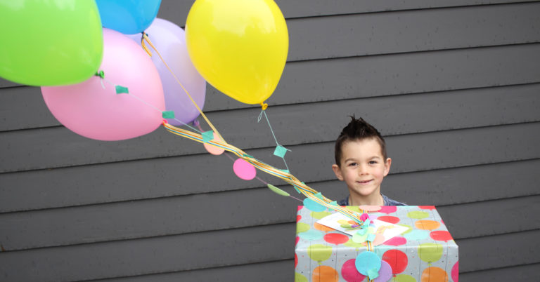 How To Attach Balloons To A Gift - Andrea's Notebook