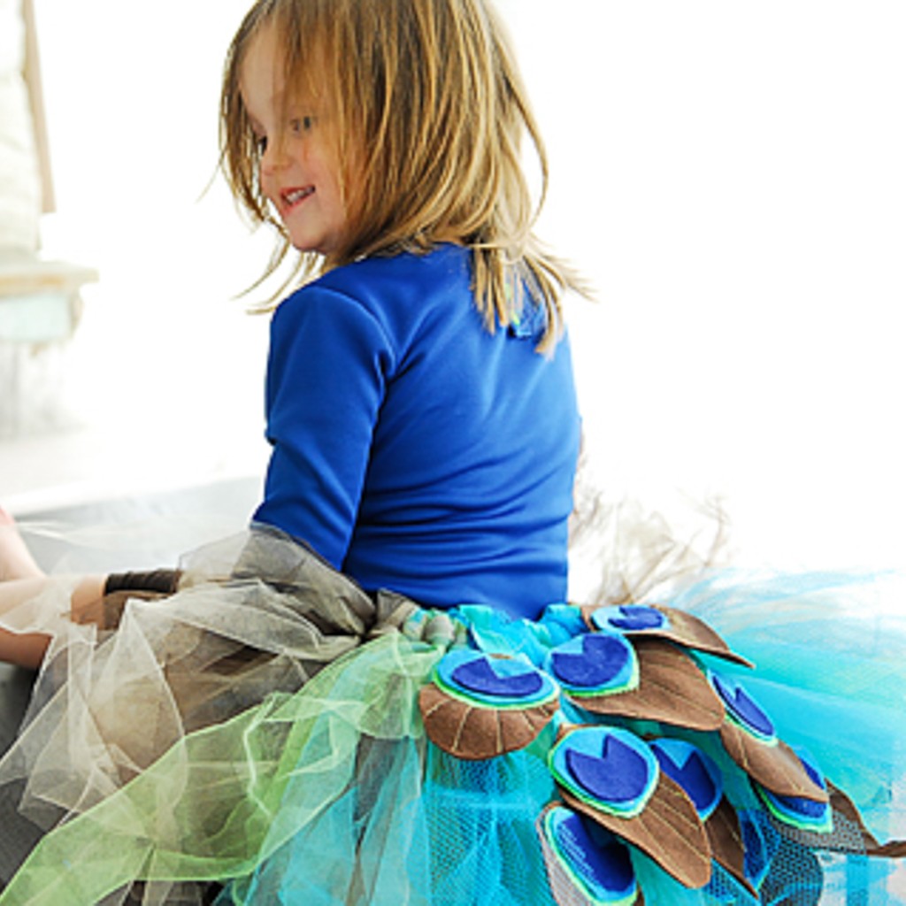 Easy DIY Peacock Costume Tutu Tutorial for Halloween
