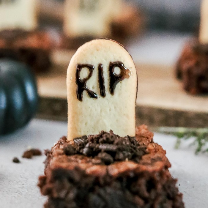 50 Spooky Books to Get You into the Halloween Spirit