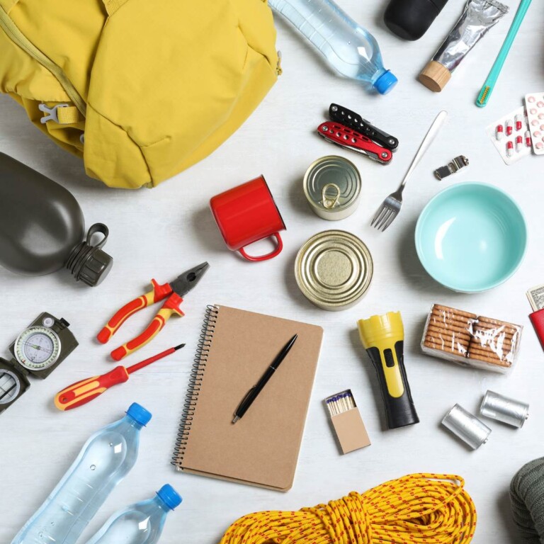 How To Make A Winter Power Outage Emergency Survival Kit